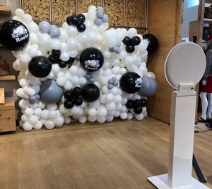 Glo-Booth: The Perfect Ring Light Photo Booth